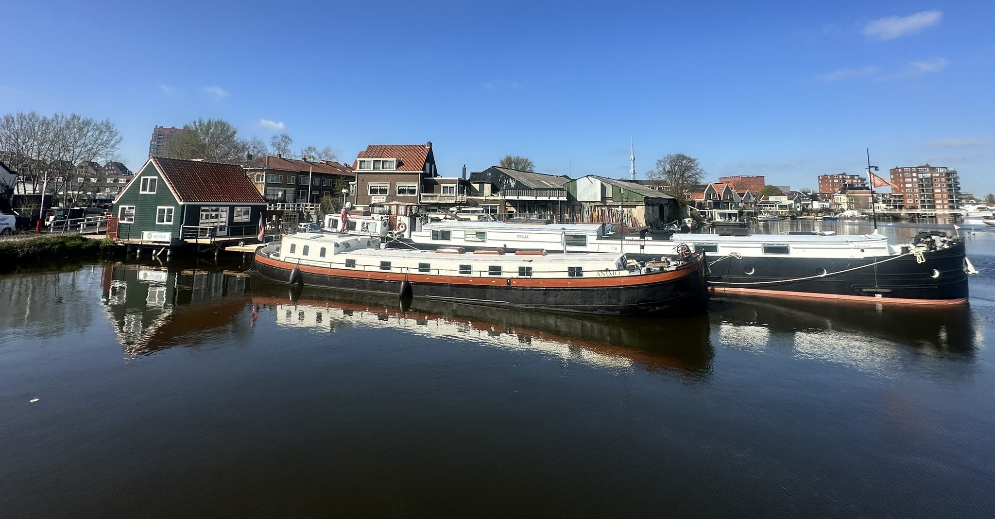 VERKOCHT: Stevenaak Animo, 24m praktisch woongenot - Marinapark Houthaven Zaandam